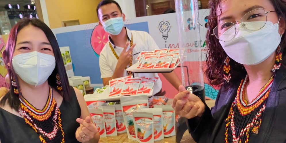 CMU-FRDC’s Tomato-pineapple Blend is one of the qualifiers for the 2022 ...